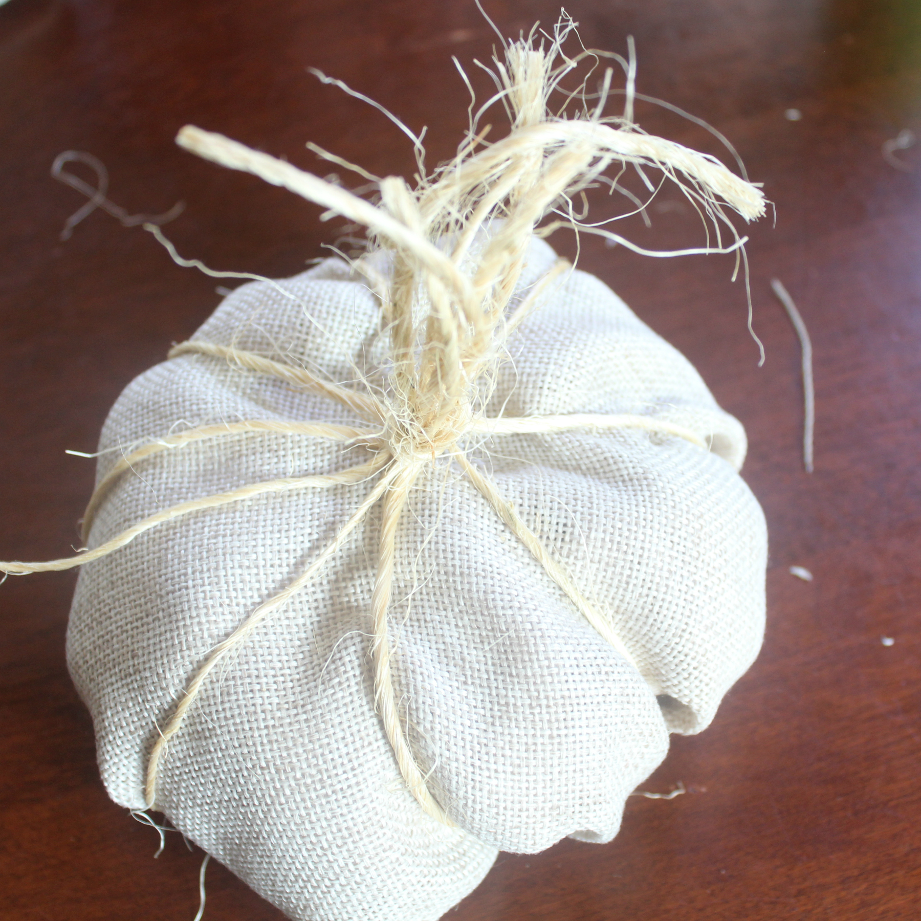 Fabric pumpkin craft tutorial