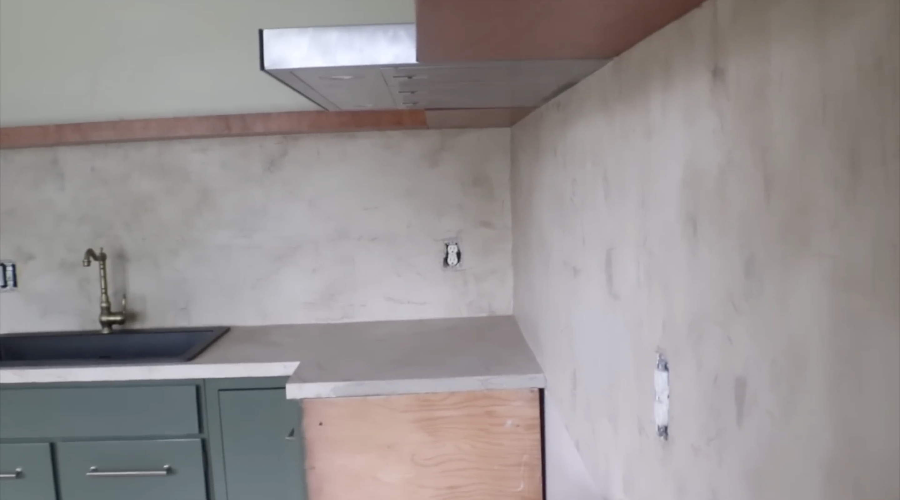DIY Concrete Backsplash